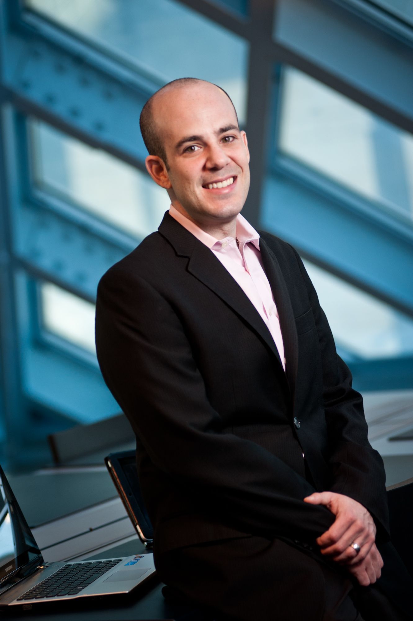 Scott Steinberg - keynote speaker - Global Speakers Bureau