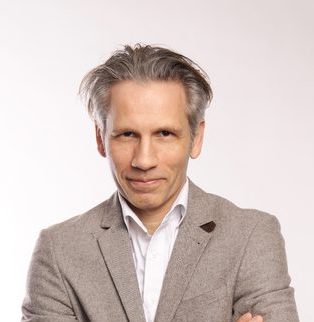 Oliver Errichiello - keynote speaker - Global Speakers Bureau