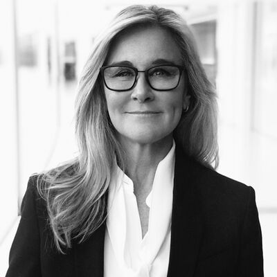 Angela Ahrendts - keynote speaker - Global Speakers Bureau