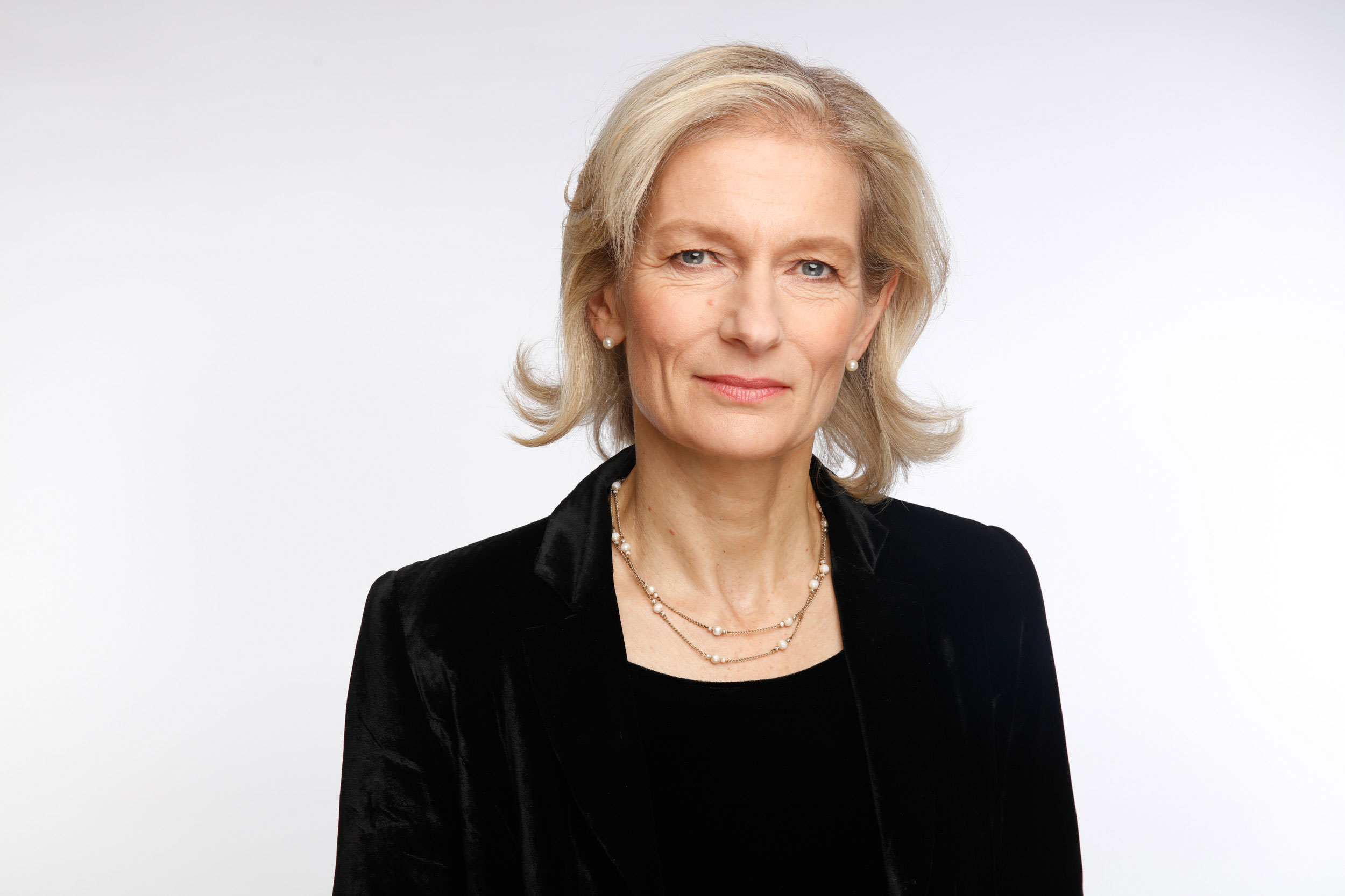 Zanny Minton Beddoes - keynote speaker - Global Speakers Bureau